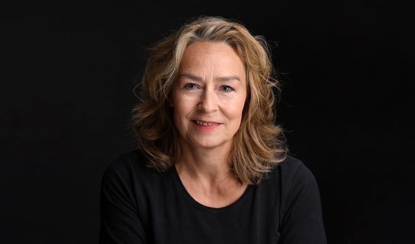 Lynge, Nauja | forfatterweb